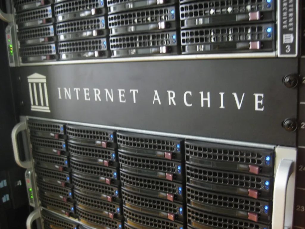 Internet Archive podría cerrar por Derechos de Autor | Cultura Informática