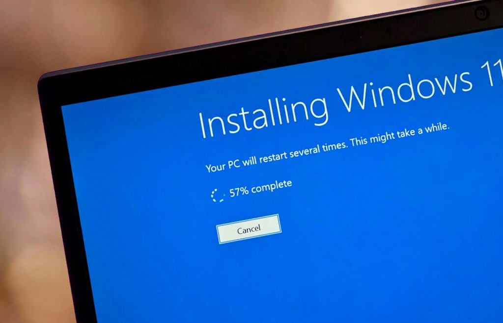 Windows 11 KB5048685: Problemas con Menú Inicio y Wi-Fi